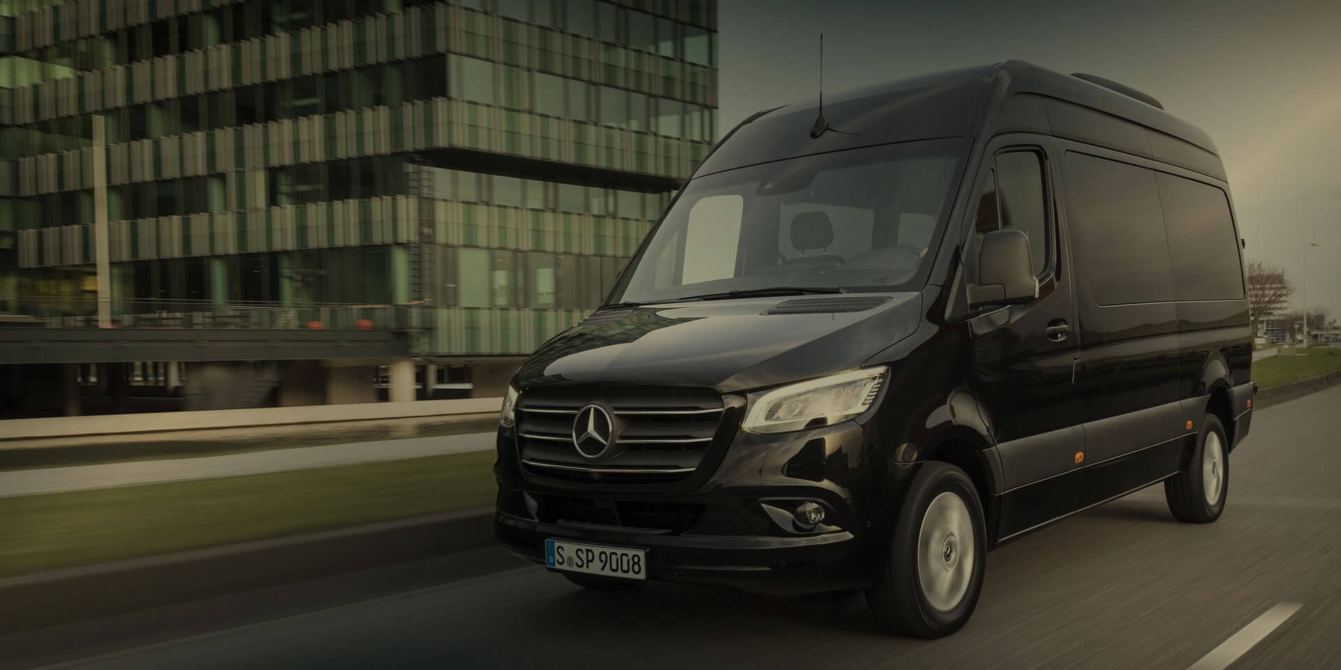 Aboutlimo Fleet: MERCEDES SPRINTER Up to 11 Guests